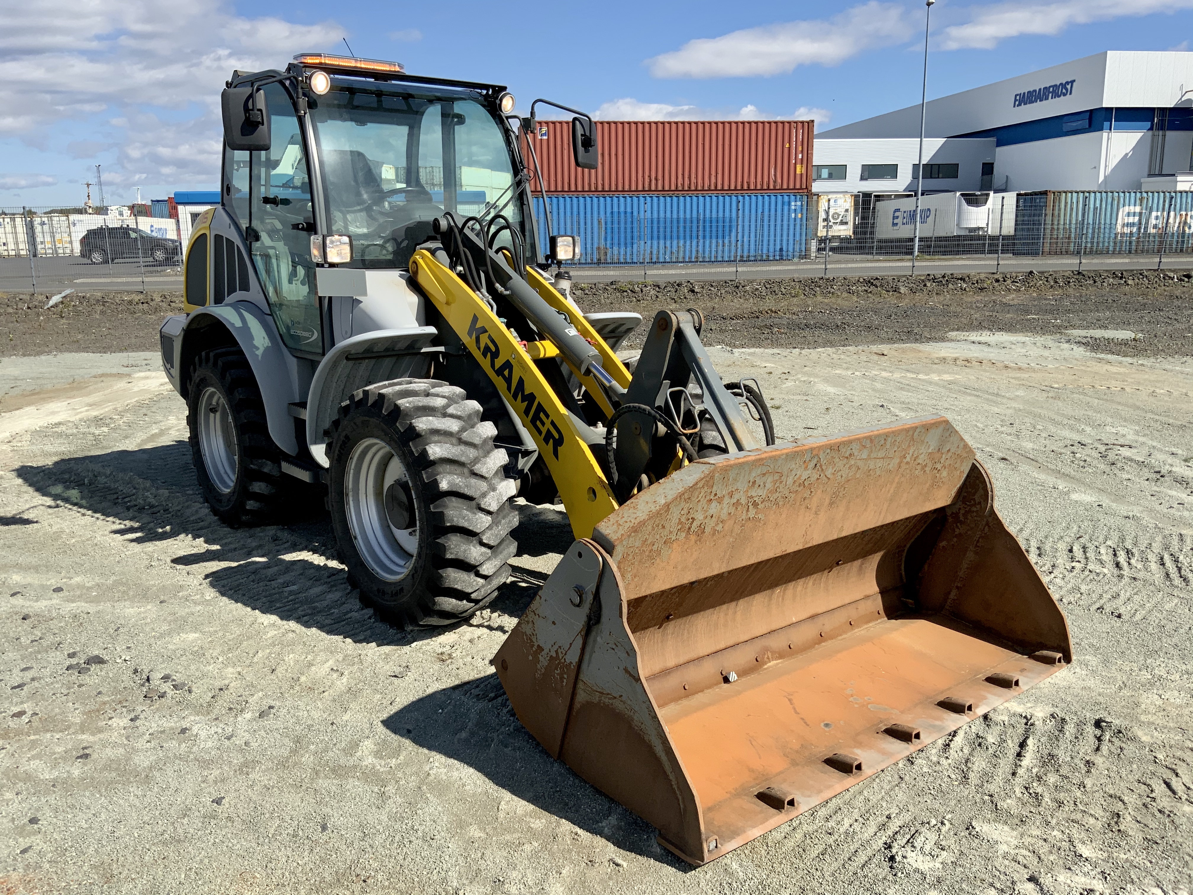 Kramer 8115 - Kraftvélar