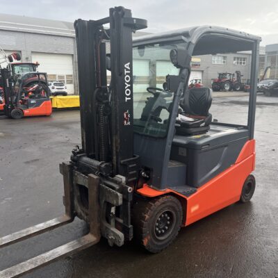 Notaðir lyftarar - Kraftvélar