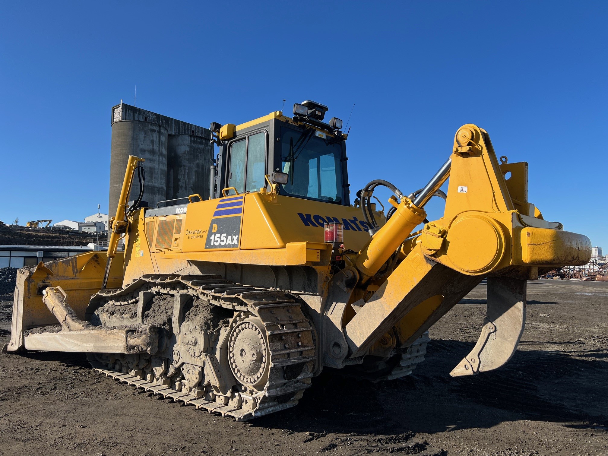 Komatsu D155AX-6 - Kraftvélar